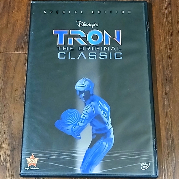 Disney | Media | Walt Disneys Tron Classic Special Edition On Dvd ...